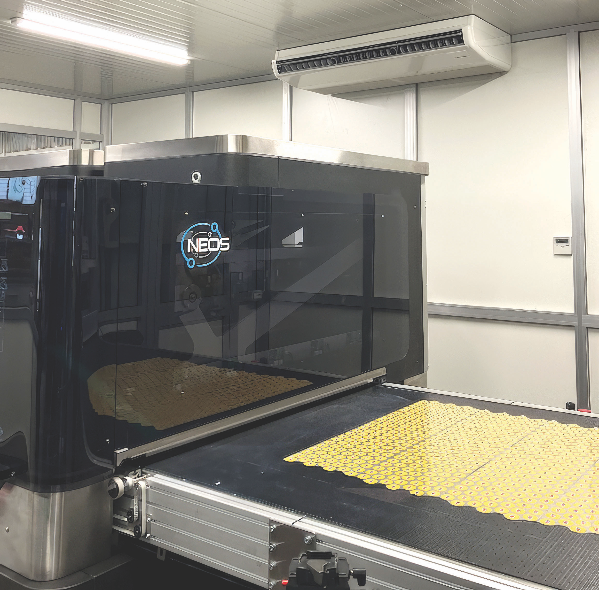 DR TECNICA CHOOSES NEOS’ BOMBARDIER B-BELT B06B120UV DIGITAL-INKJET ...